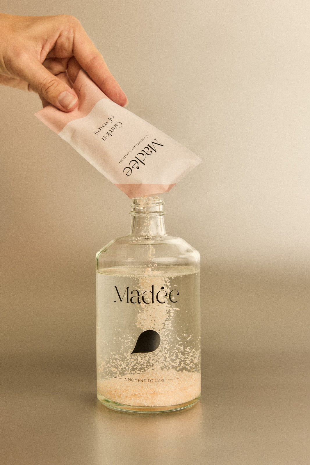 Madée | Luxury beauty products in powder form